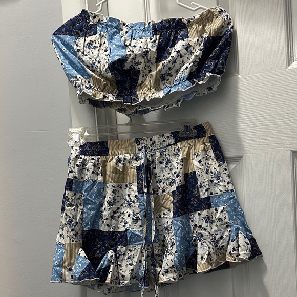 Amazon | Pants & Jumpsuits | Amazon Blue And White Floral Jumpsuit ...